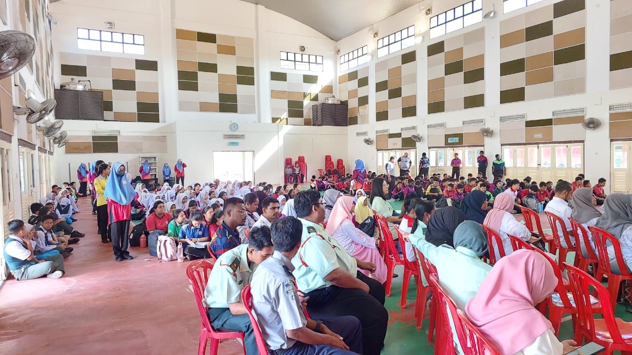 PELANCARAN PROGRAM TUNAS HIJAU FASA III – PERAK (SIRI 2) DI SMK PANGKOR ...